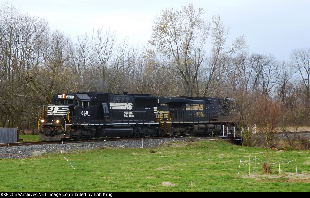 NS 6641 leads a light engine move in East Allen Township on the NS Cement Secondary